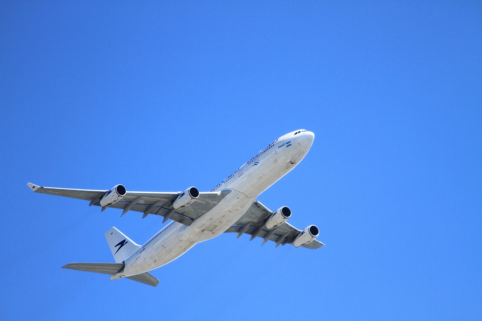 Pregatiri cheie pentru urmatoarea calatorie cu avionul - Transfero